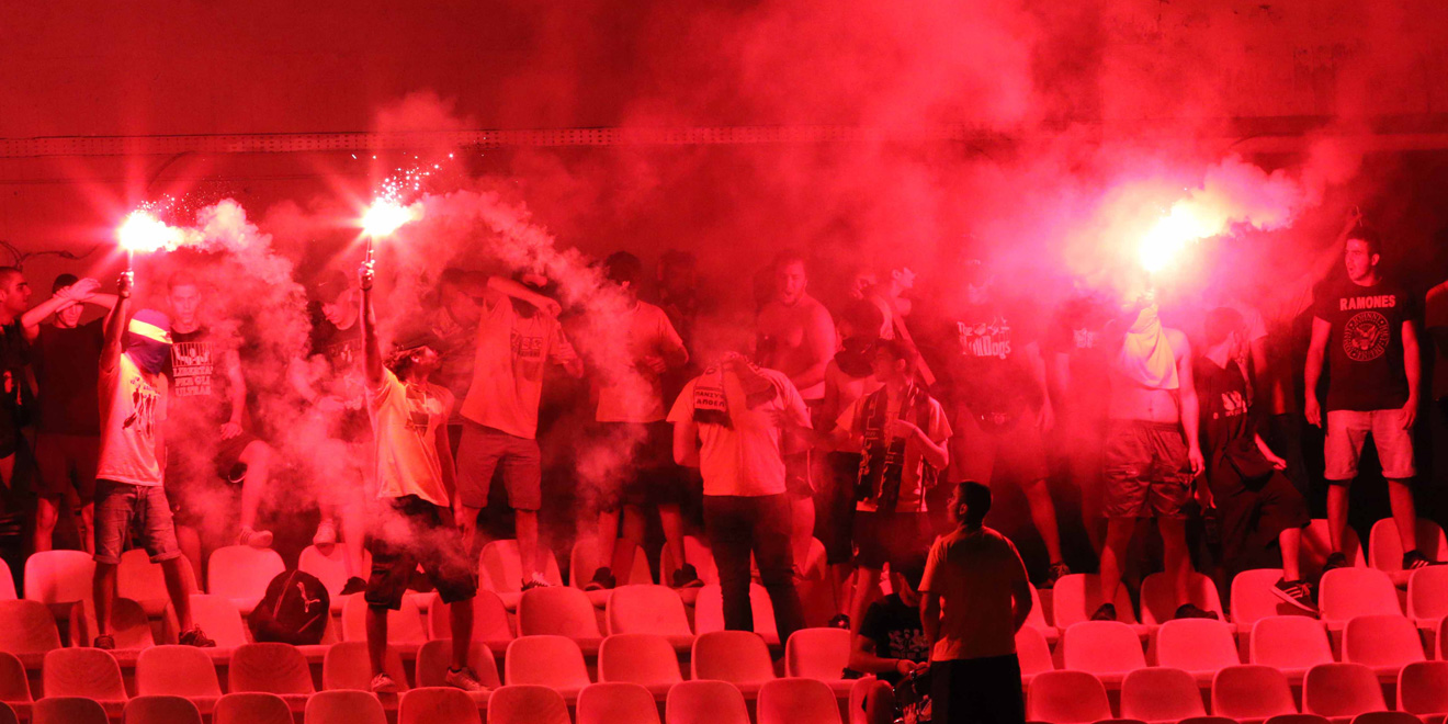 apoel astera filiko fans pyro – apoel.net